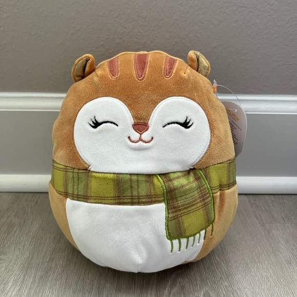 Squishmallows | Toys | Squishmallow Erin The Squirrel 75 Nwt | Poshmark